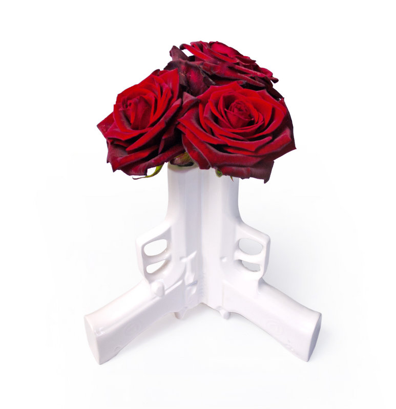 3Guns Vase : Ceramic flower vase Inspired by peace.