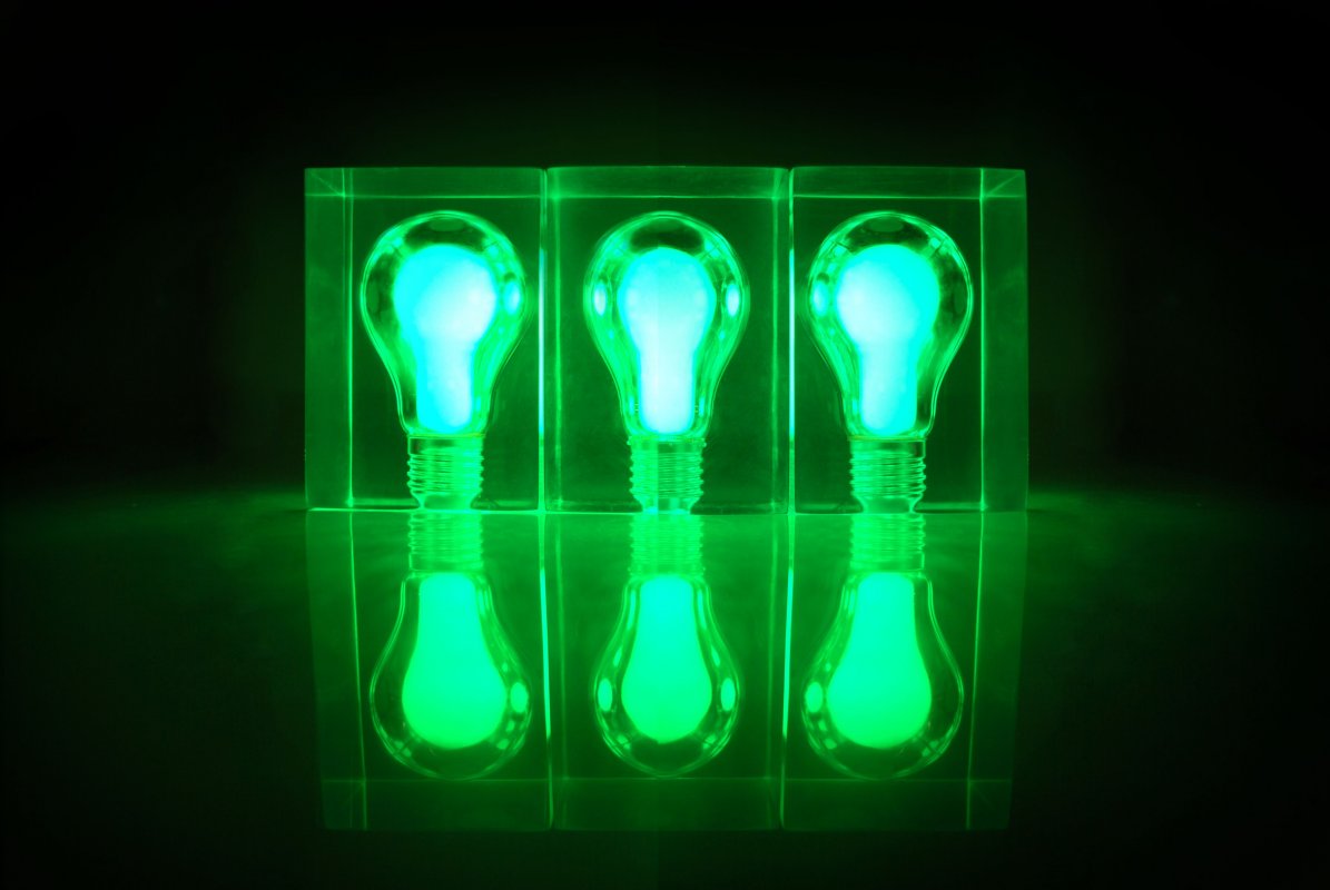 Glow Brick : Glow in the dark light-bulb night light.