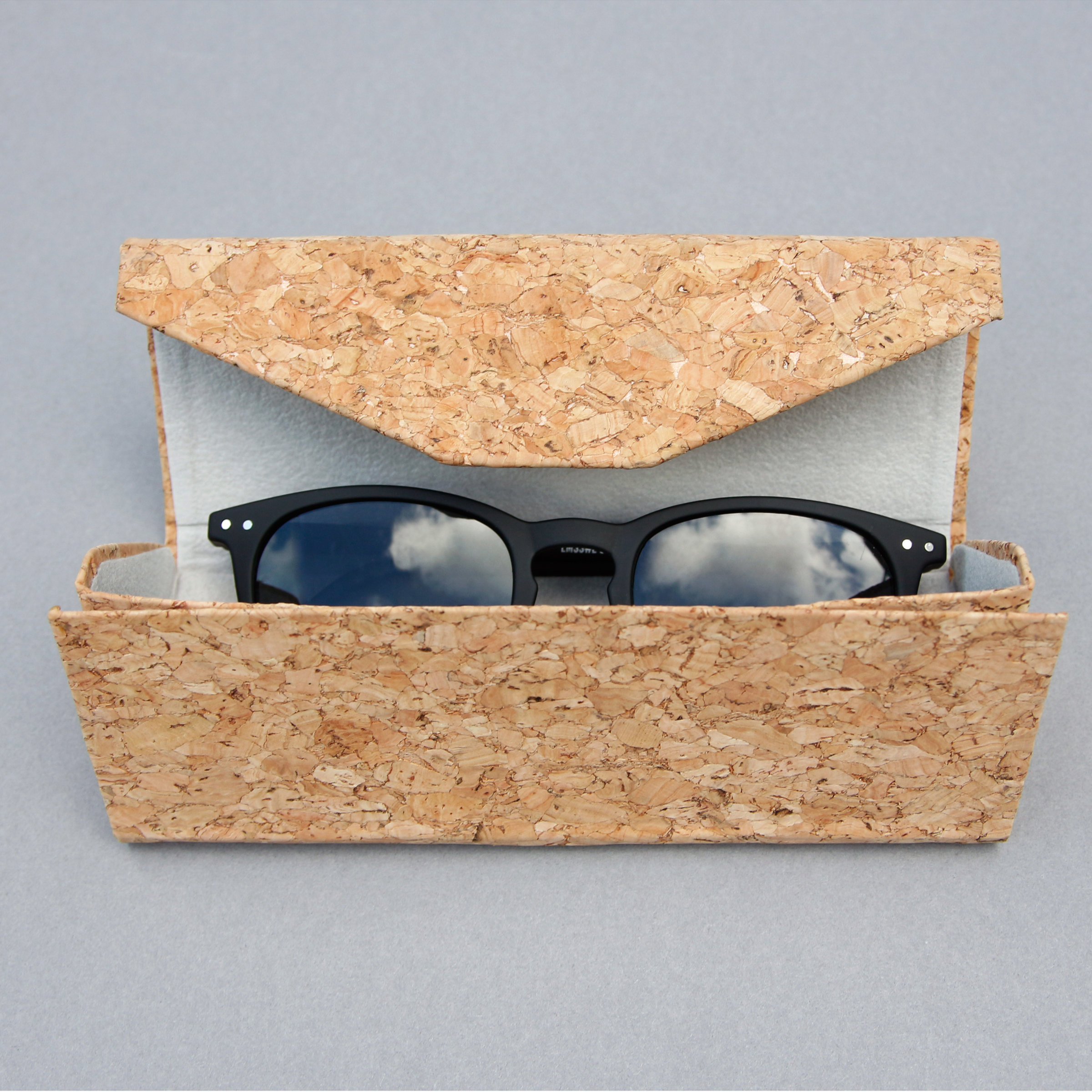 Cork Glasses Case : Fold flat case for your glasses.
