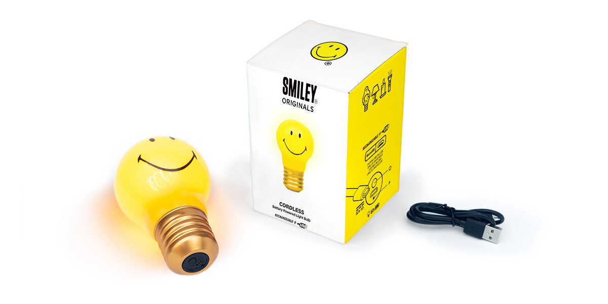Cordless Smiley® Lightbulb : Rechargeable nightlight with a smile.