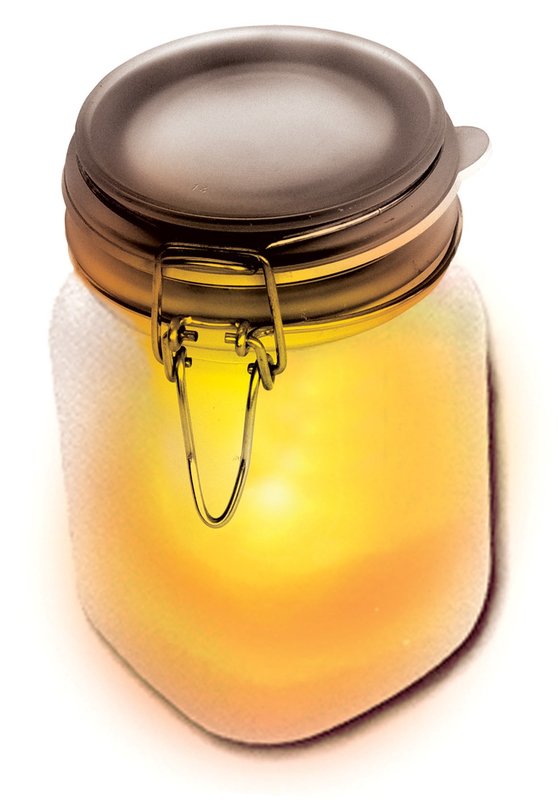Sun Jar : Solar powered garden light in a mason jar.